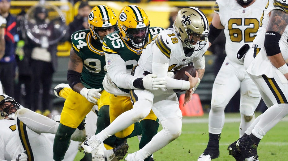 Packers clinch playoff spot with dominating win over Saints - FOX 24 WTAT
