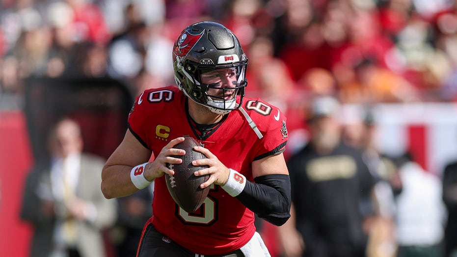 Baker Mayfield leads Bucs to 4th quarter comeback over Saints to win NFC South title - FOX 24 WTAT