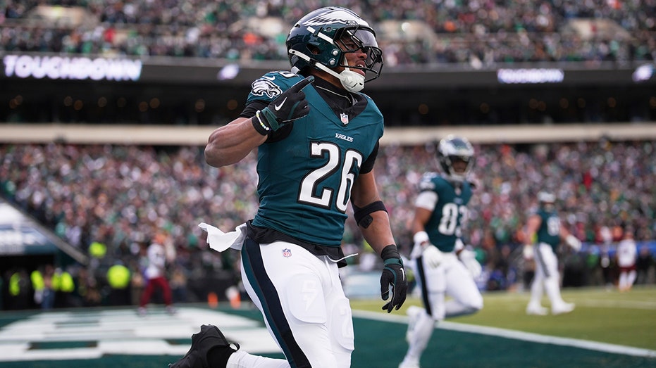 Saquon Barkley Pat Surtain Ii Named Offensive Defensive Players Of