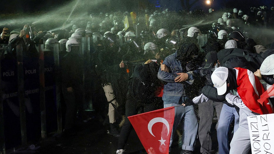 Turkey's Erdogan continues crackdown on protesters following arrest of ...