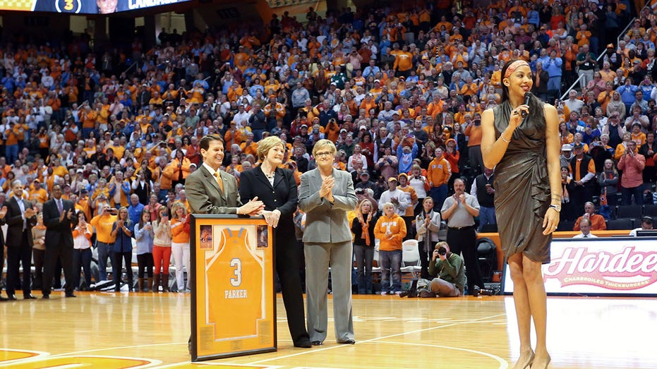 WNBA great Candace Parker highlights late Tennessee coach Pat Summitt's ...