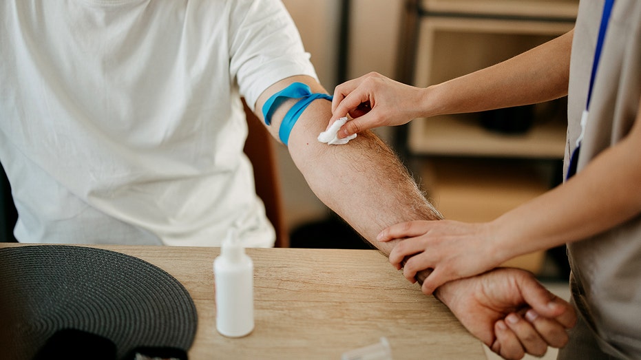 First blood test for Alzheimer’s diagnosis cleared by FDA - FOX 24 WTAT