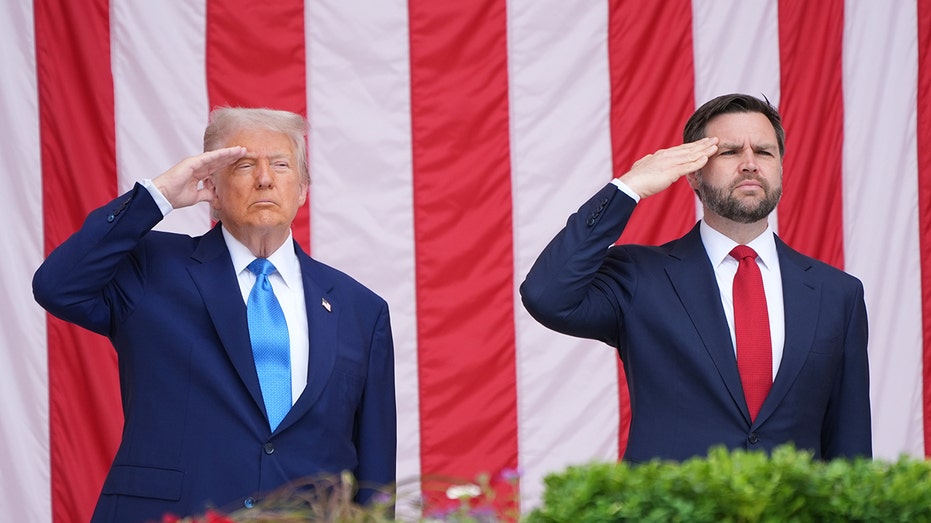 Trump honors fallen American heroes, praises God in Memorial Day ...