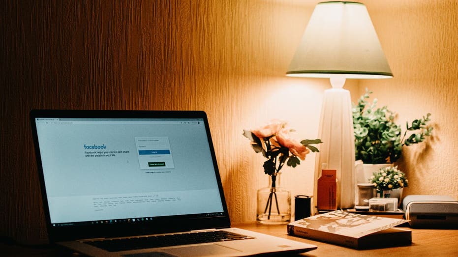 When clicks turn into scams on Facebook ads - FOX 24 WTAT