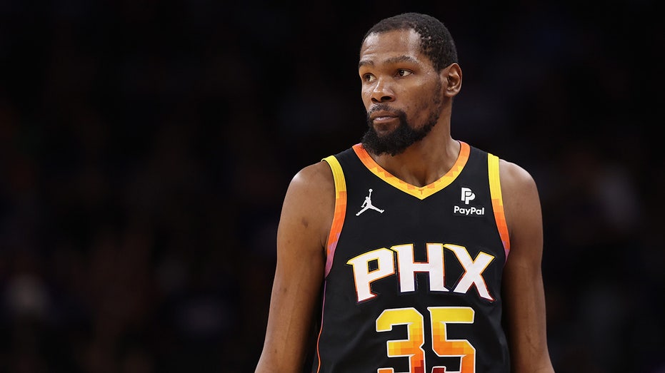 Rockets to acquire Kevin Durant from Suns in NBA blockbuster trade: report - FOX 24 WTAT
