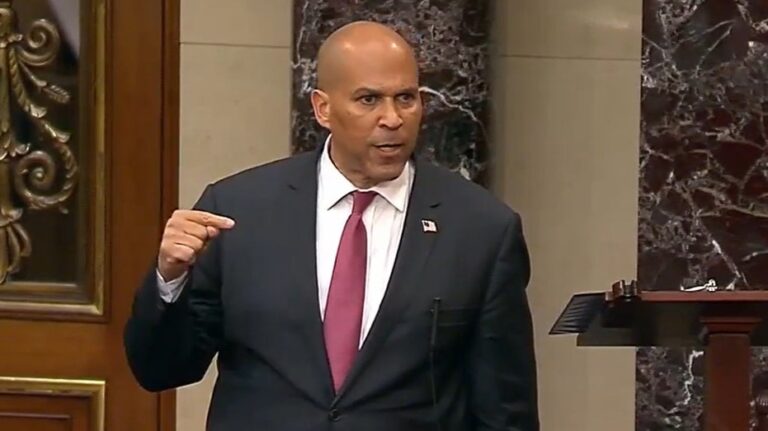 Cory Booker slams Dem colleagues for 'complicity' with Trump in angry ...