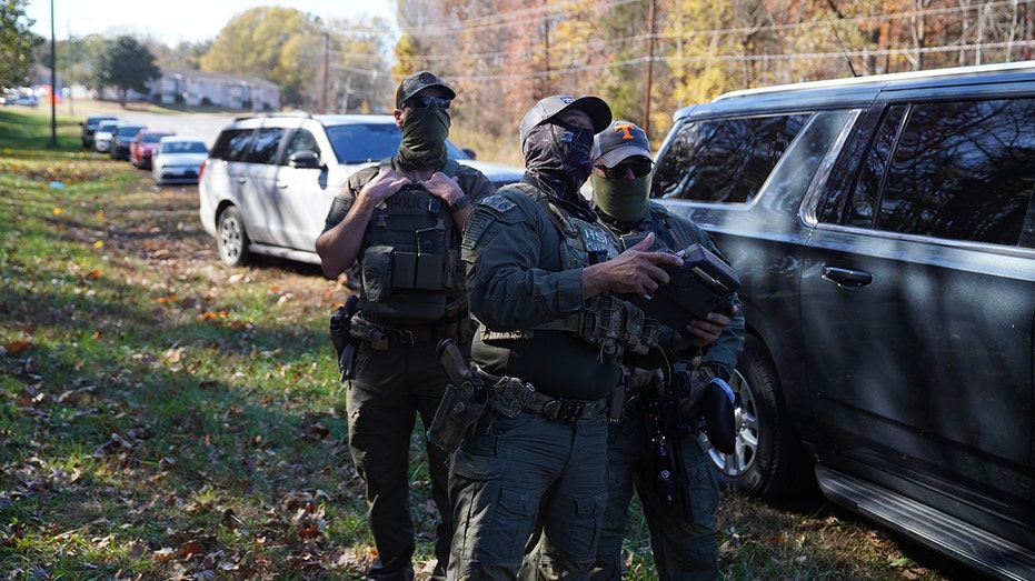 Officer injured after suspect rams law enforcement vehicles during ...