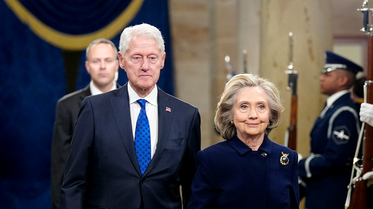 JONATHAN TURLEY: Clintons dare House to hold them in criminal contempt ...
