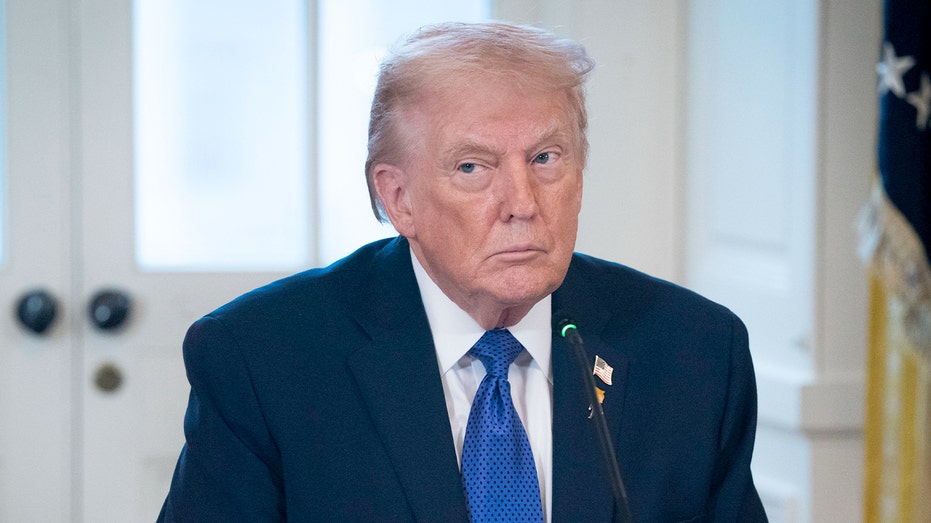 Key Republicans flip, kill effort to restrain Trump's policing power ...