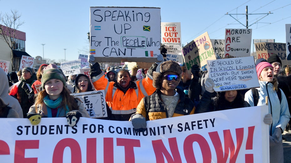 Democrats worry 'Abolish ICE' slogan will backfire politically like ...