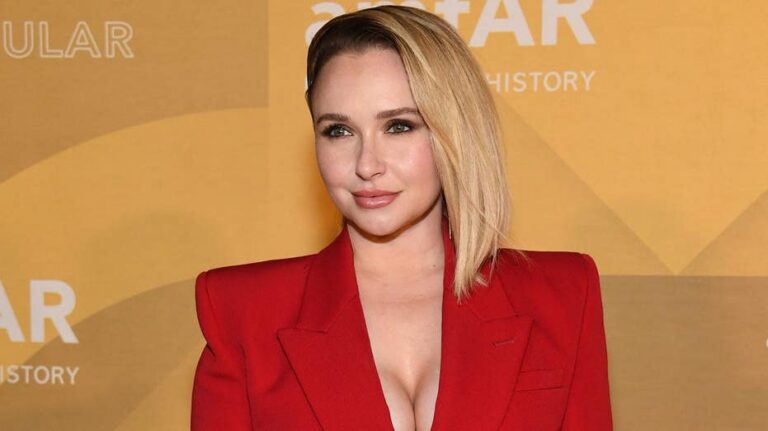 Hayden Panettiere has a very important message to share with everyone ...